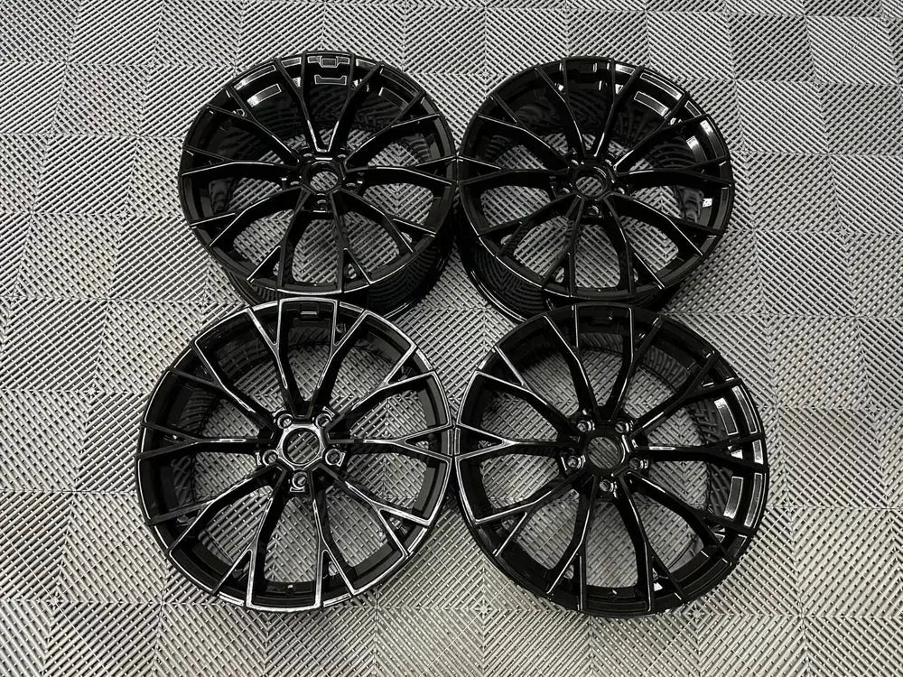 19" VW Golf R Warmenau Style Alloy Wheels Gloss Black | OMI Wheels